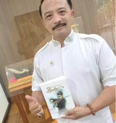 Musik Pengantar Pemberontakan: Mengenang WR Supratman