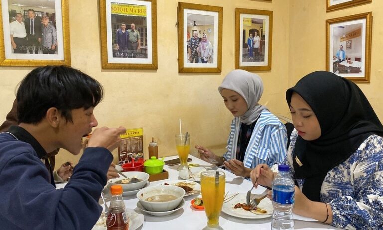 Buka dari Tahun 1940, Soto H Maruf Jadi Rumah Makan Legendaris!