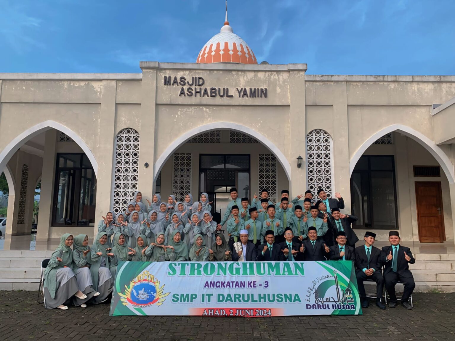 SMP IT PP. Ma'had Darulhusna Bogor Gelar Wisuda Angkatan Ke-3 (The ...