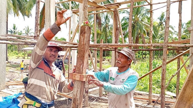 Progress Pembangunan Masjid di Pedalaman Halmahera untuk Suku Togutil ...