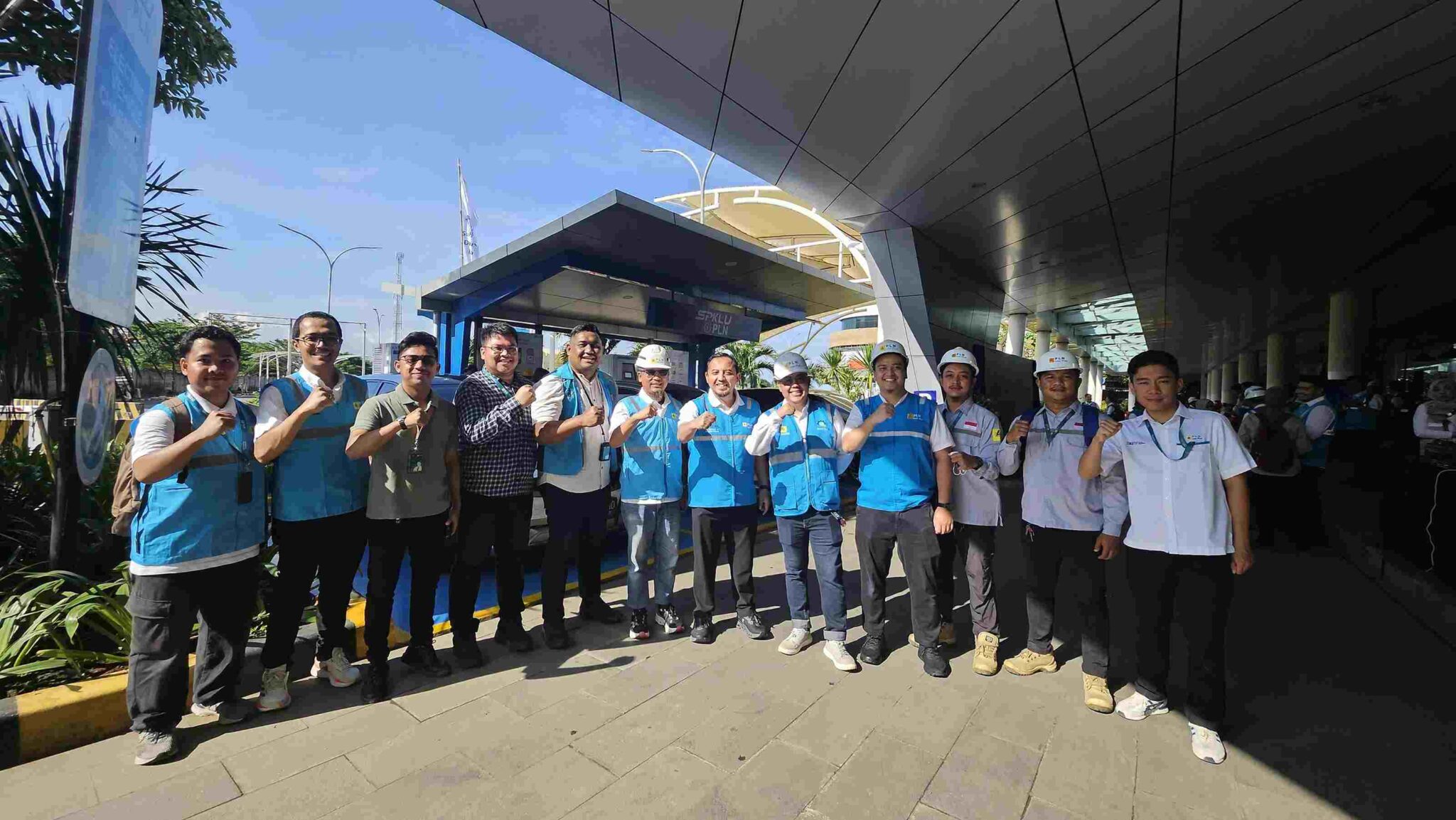 PLN Icon Plus Regional Jakarta dan Banten Support Telekomunikasi SPKLU ...