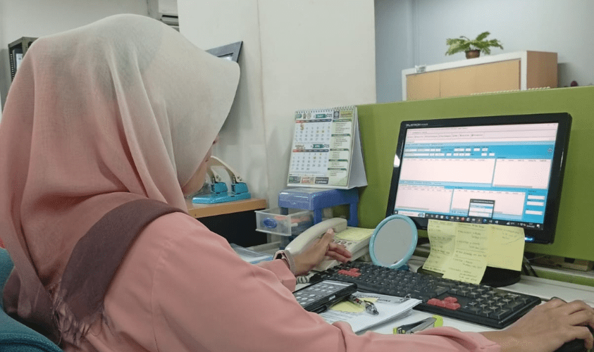 Inawati Cahyany, Mahasiswa Cyber University, Magang di Bagian Keuangan ...