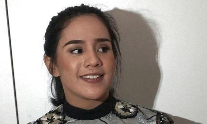 Lama Vakum Dari Dunia Tarik Suara, Angel Pieters Kemabli Dengan Singel Terbaru!