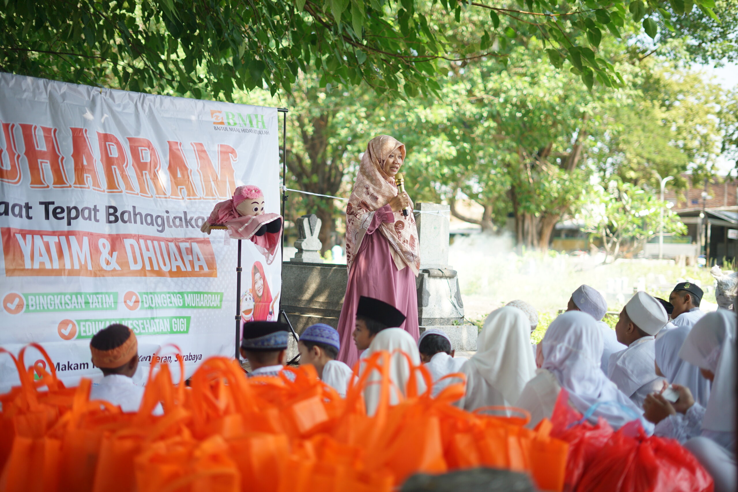 Di Kampung Pemulung Surabaya, Senyum Yatim Mengembang Saat Sambut ...