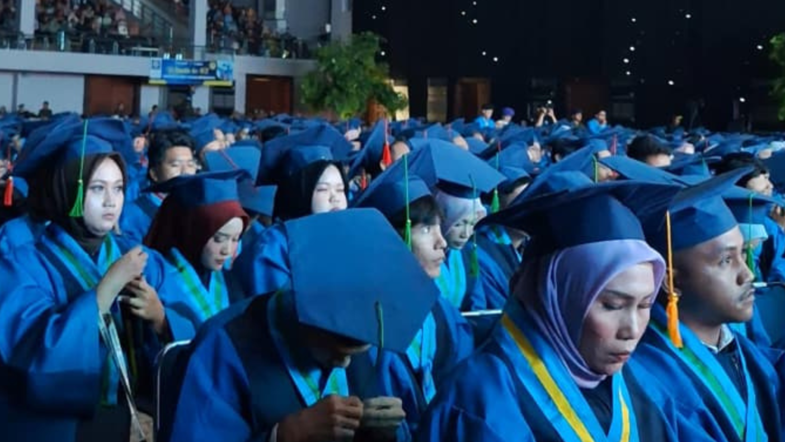 Cegah Penumpukkan, Volunteer Registrasi Sigap di Wisuda UBSI ke-62
